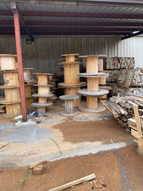 Recycled Reels, Cable Reels, Wire Reels | Anderson Forest Products, Inc.
