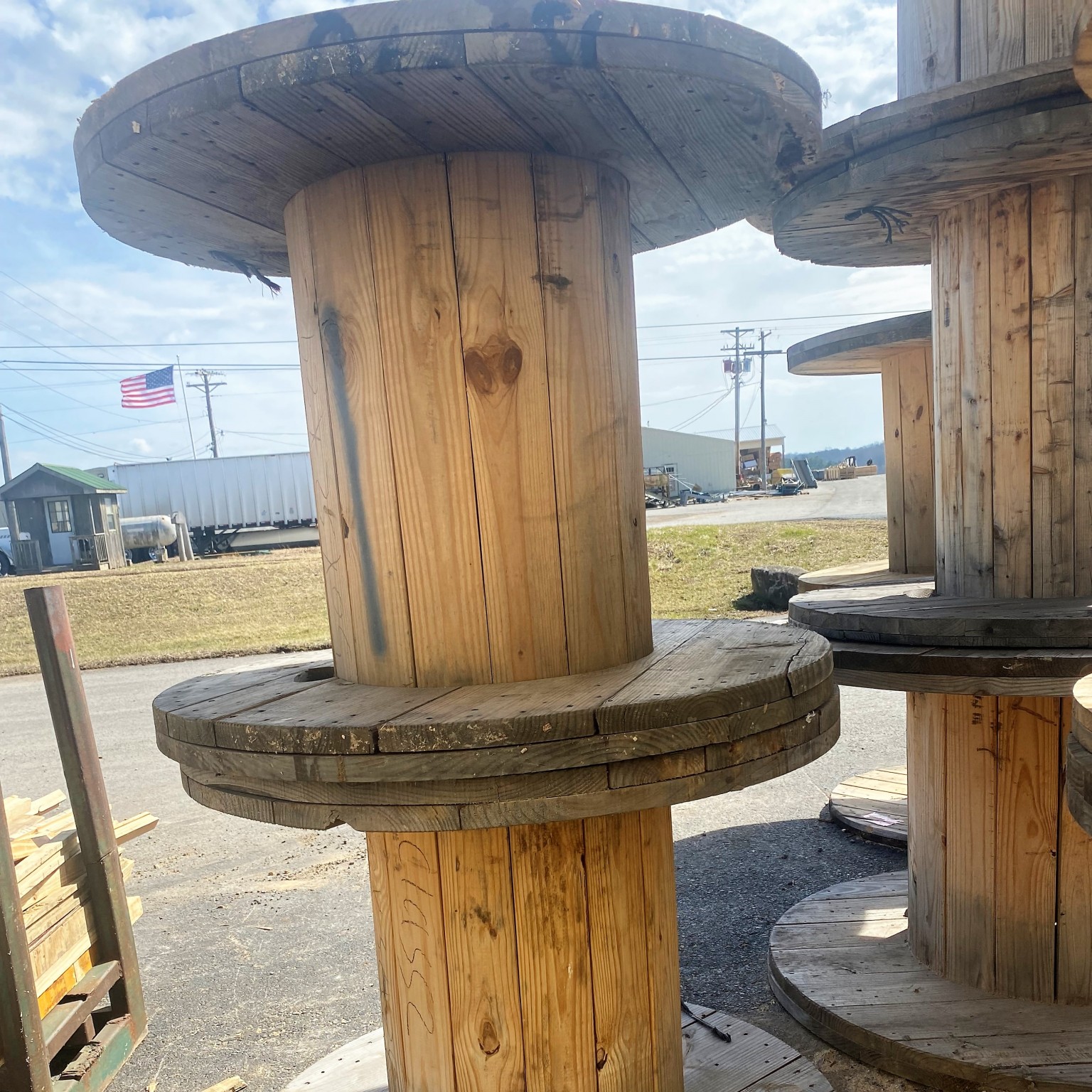 Recycled Reels, Cable Reels, Wire Reels | Anderson Forest Products, Inc.